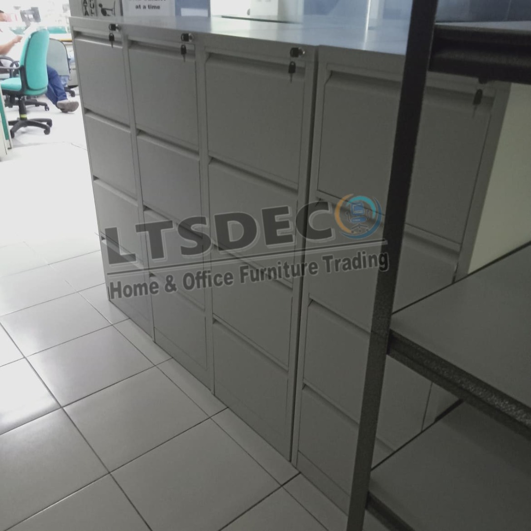 STEEL LOCKER OFFICE PARTITION FURNITURE, Furniture & Home Living ...