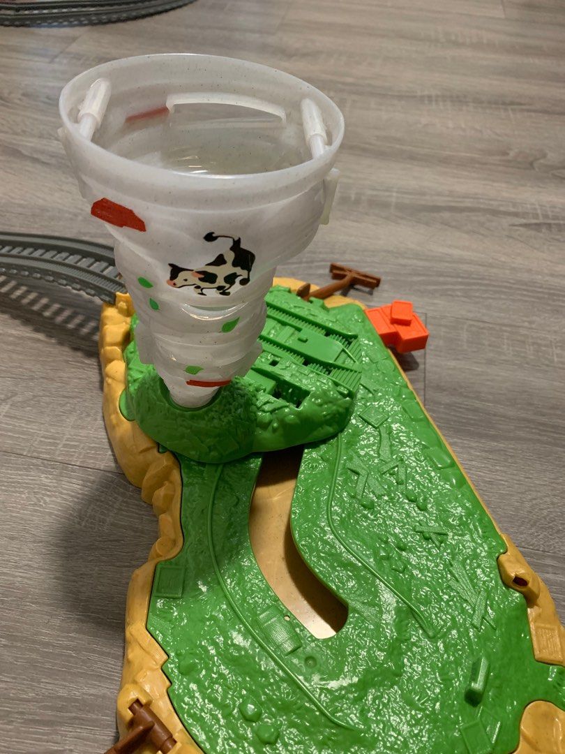 Thomas and friends track master Twisting Tornado set, Hobbies & Toys ...