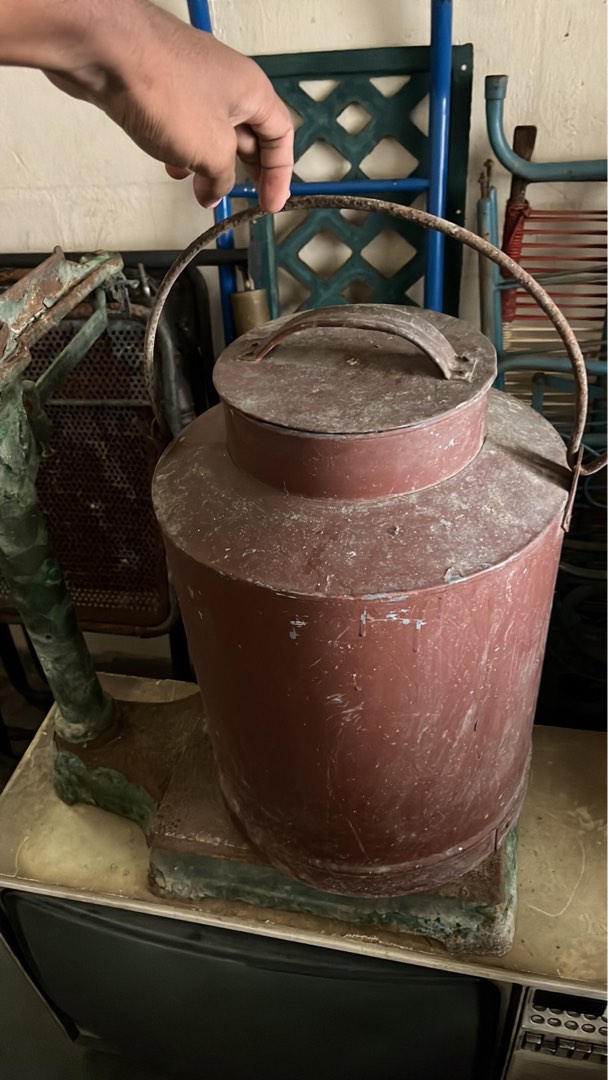 Tong Getah Antik, Hobbies & Toys, Collectibles & Memorabilia, Vintage ...