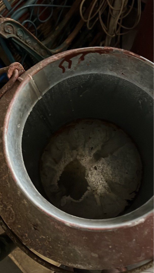 Tong Getah Antik, Hobbies & Toys, Collectibles & Memorabilia, Vintage ...