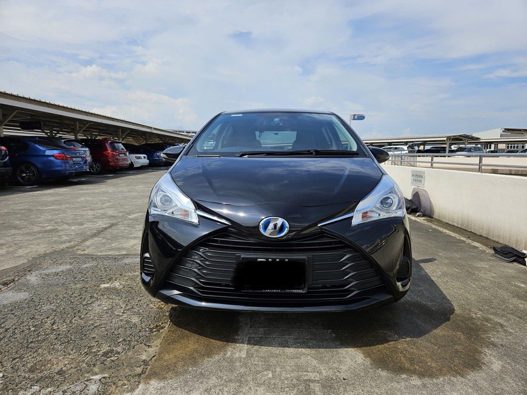 Toyota Vitz Hybrid 1.5 F (A), Cars, Used Cars on Carousell