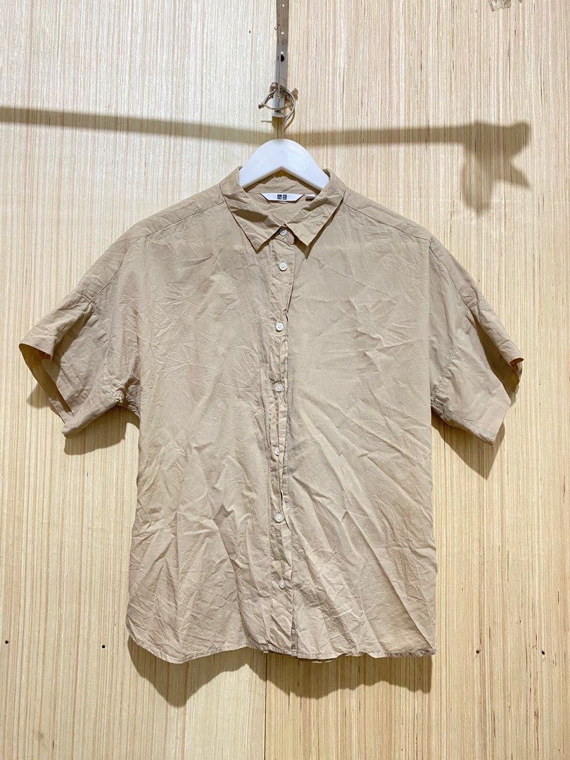UNIQLO SHORT SLEEVE, Women's Fashion, Tops, Blouses on Carousell
