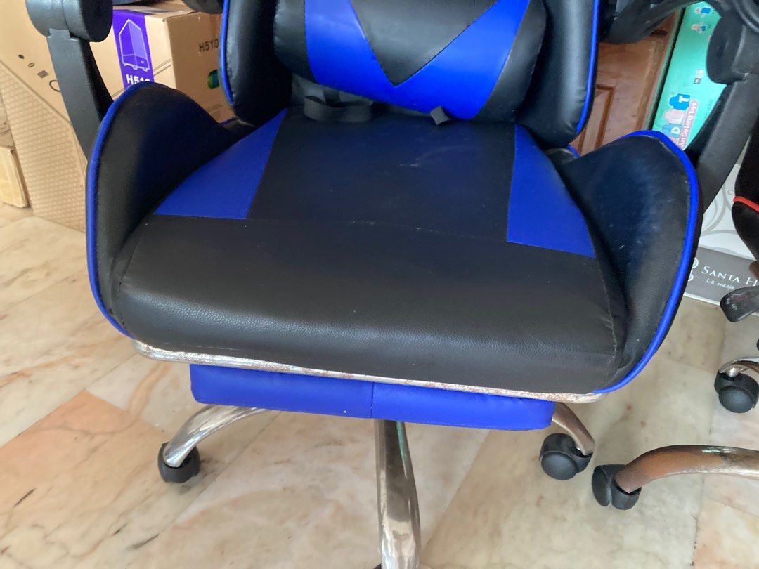 Used gaming chair, Furniture & Home Living, Furniture, Chairs on Carousell