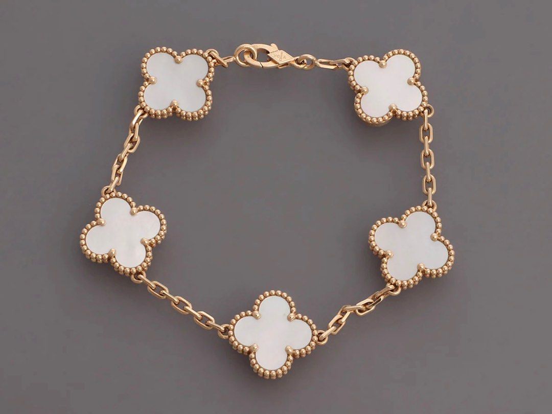Van cleef alhambra 5 motif white mother of pearl rose gold, Fesyen ...