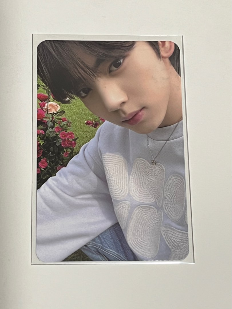 wts zb1 zerobaseone yujin fancon necklace pc, Hobbies & Toys ...