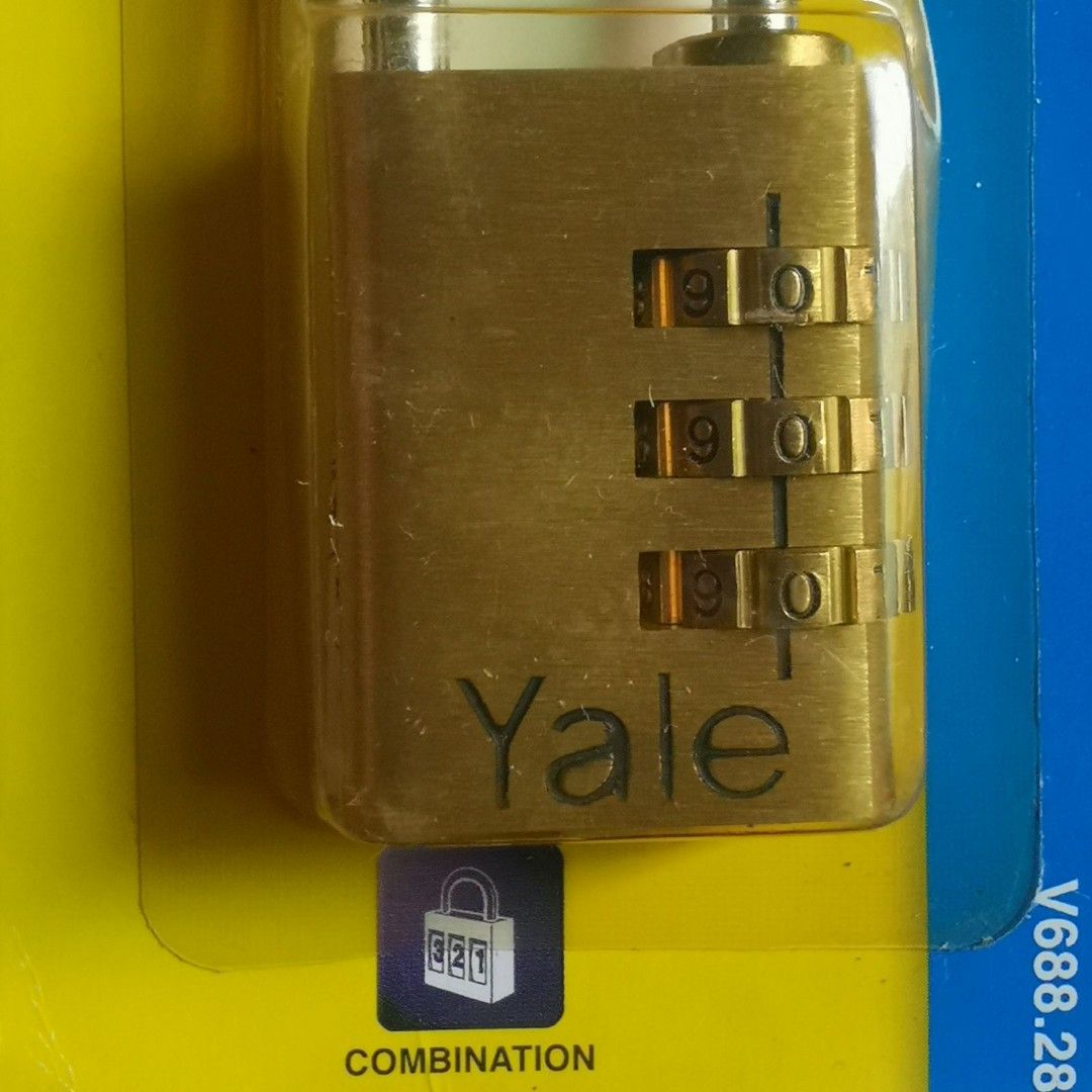 YALE ASSA ABLOY handy combination lock padlock shackle, Furniture ...