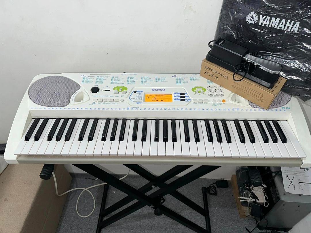 Yamaha PSR EZ-J25 Portable Piano Keyboard 61 Keys Touch Response with Sustain Pedal and Bag ...