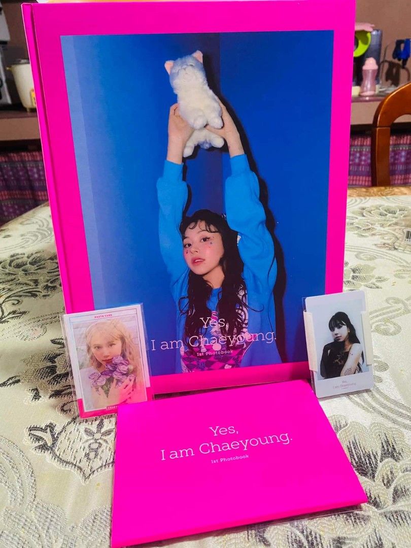 Yes, I am Chaeyoung (Photobook only), Hobbies & Toys, Memorabilia ...