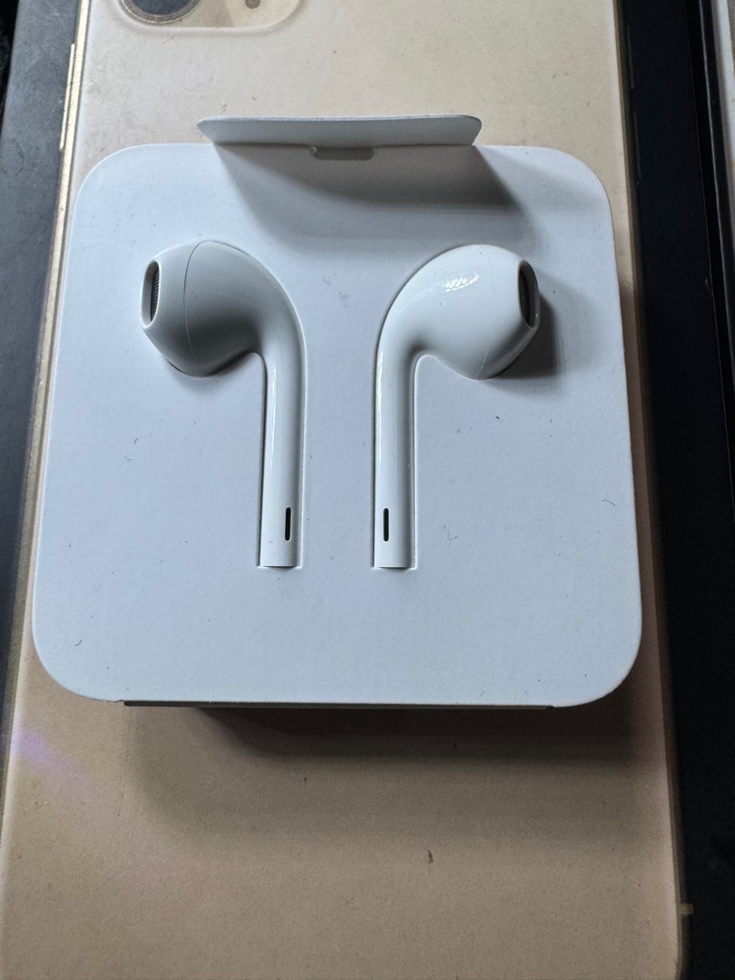 Apple Original Headset, Audio, Headphones & Headsets on Carousell