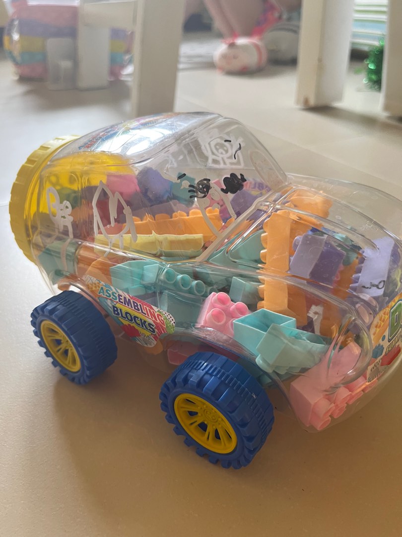 Assembling blocks, Hobbies & Toys, Toys & Games on Carousell