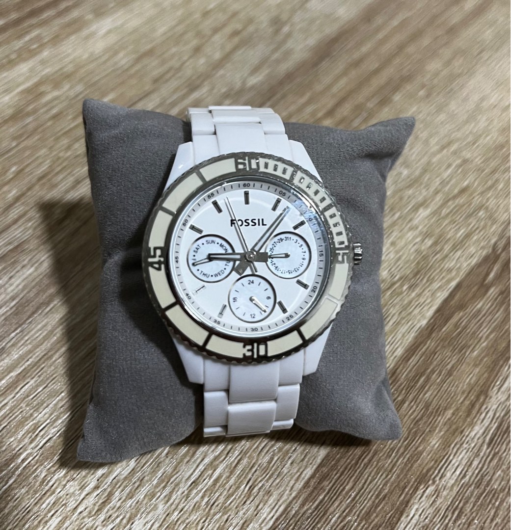 Authentic Fossil Watch White, Women's Fashion, Watches & Accessories ...