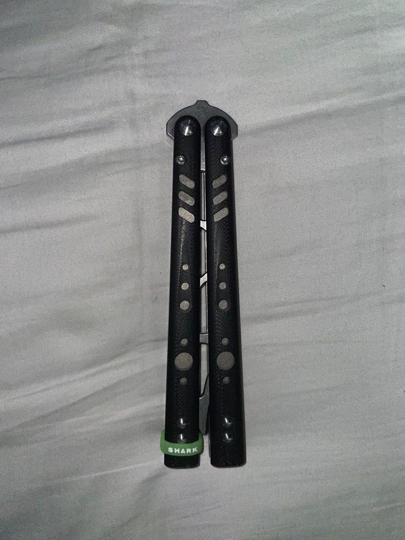 Baliplus Replicant balisong butterfly knife NOT SHARP, Hobbies & Toys ...