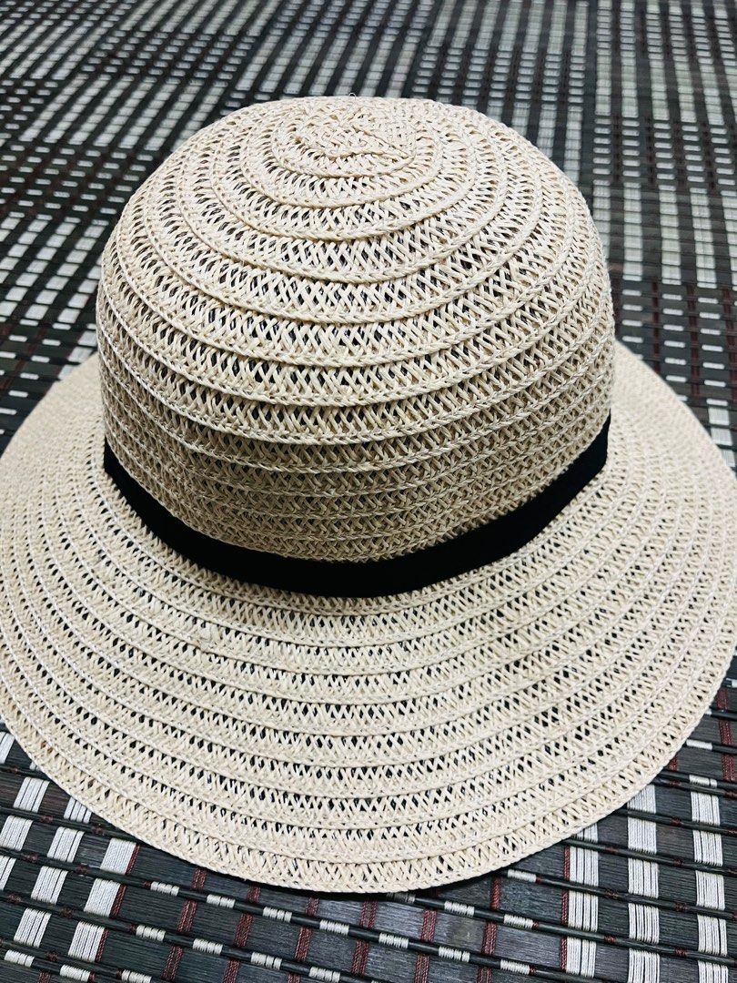 Beach Cap / Topi Pantai, Men's Fashion, Watches & Accessories, Cap ...