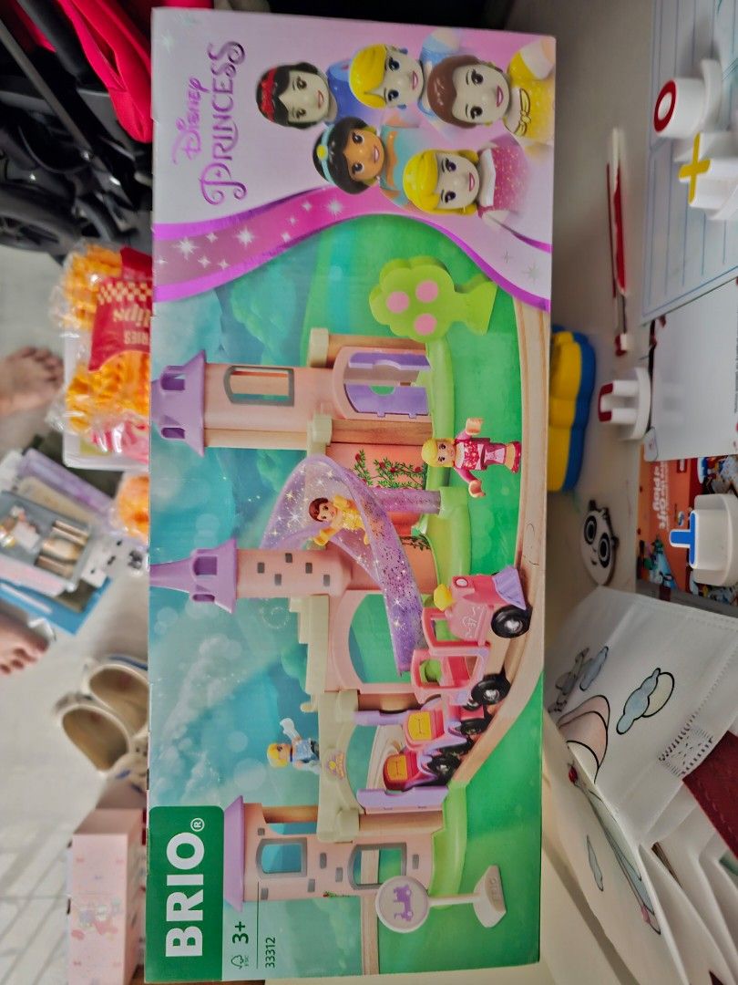 Brio Disney princess castle set, Hobbies & Toys, Toys & Games on Carousell