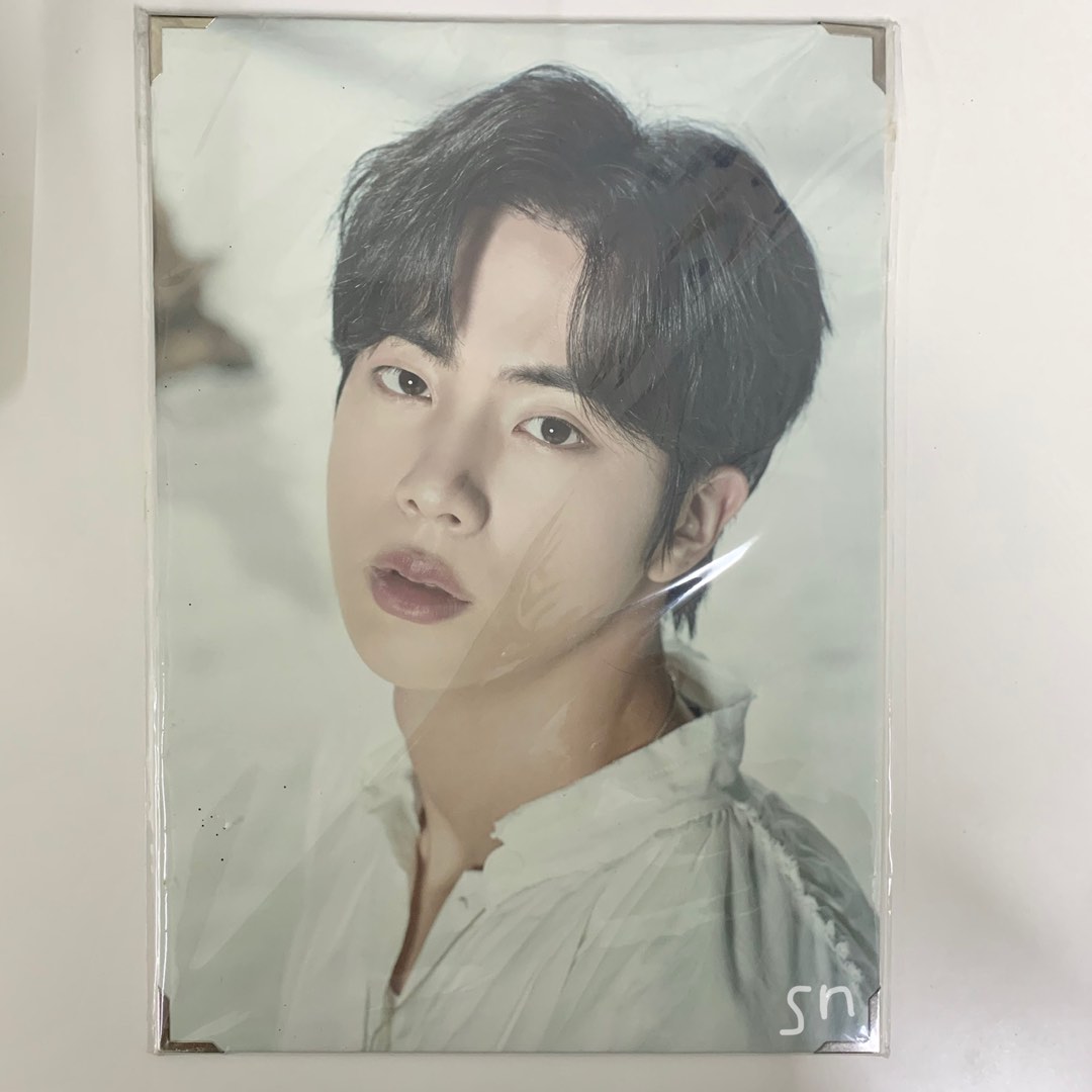 BTS Jin Map Of The Soul Tour Premium Photo Taehyung V, Hobbies & Toys ...