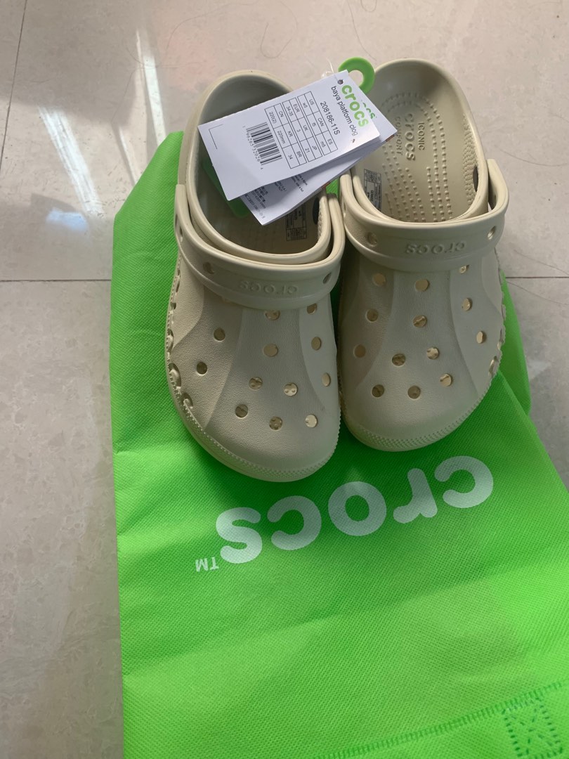 Crocs Baya Platform Clog, Women's Fashion, Footwear, Flats & Sandals on Carousell