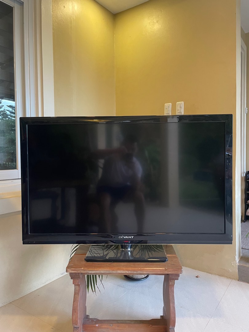 Devant 47” LCD TV, TV & Home Appliances, TV & Entertainment, TV on ...