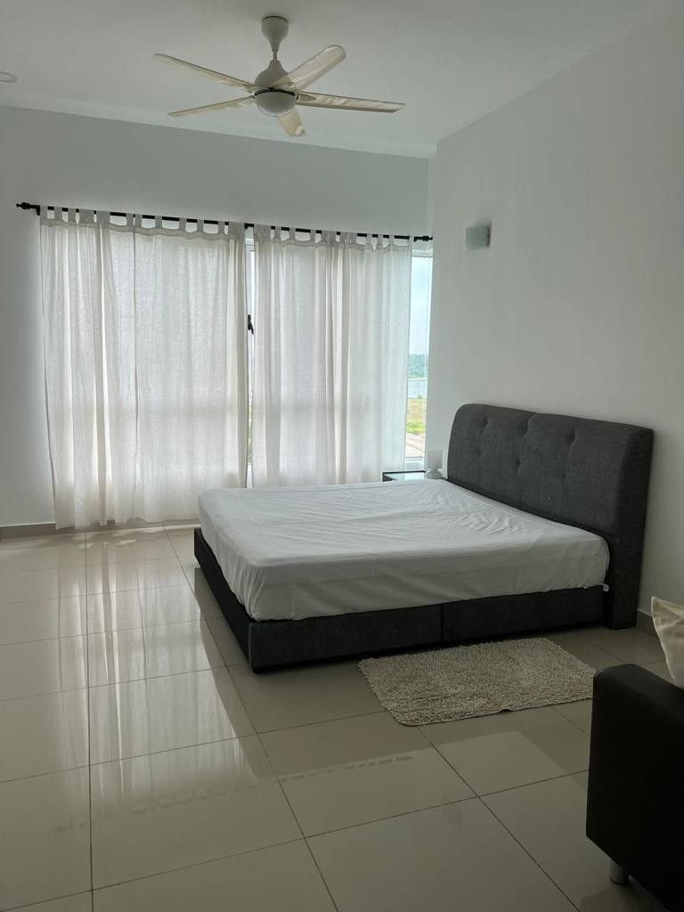 FOR RENT DANGA BAY / TROPEZ RESIDENCES / NEAR TOWN / NEAR PERLING ...