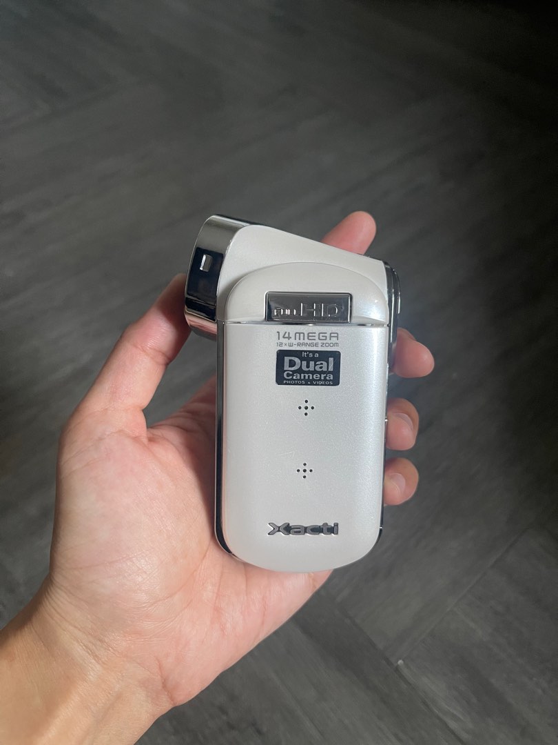 Full set with box Sanyo Xacti VPC-CG100 camcorder video camera digital ...