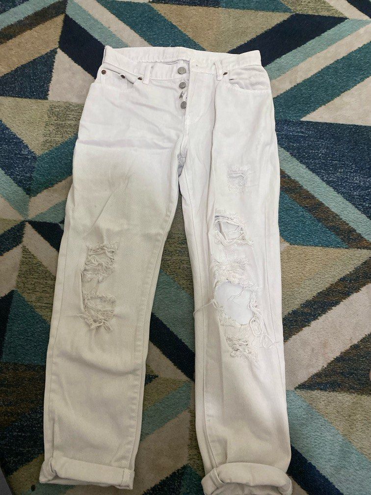 Gap ripped jeans white, Fesyen Wanita, Pakaian Wanita, Bawahan di Carousell