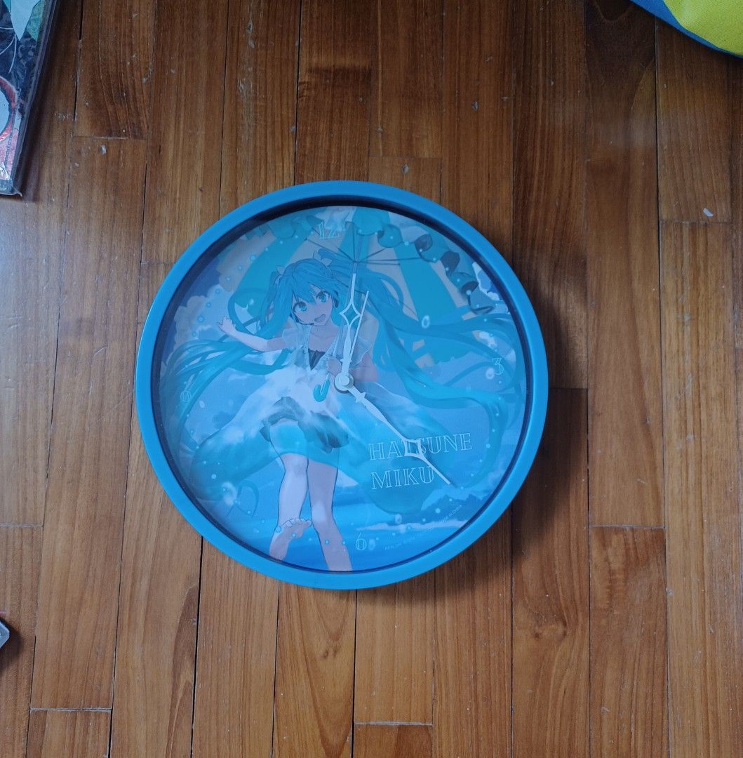 Hatsune Miku clock, Hobbies & Toys, Memorabilia & Collectibles, J-pop ...