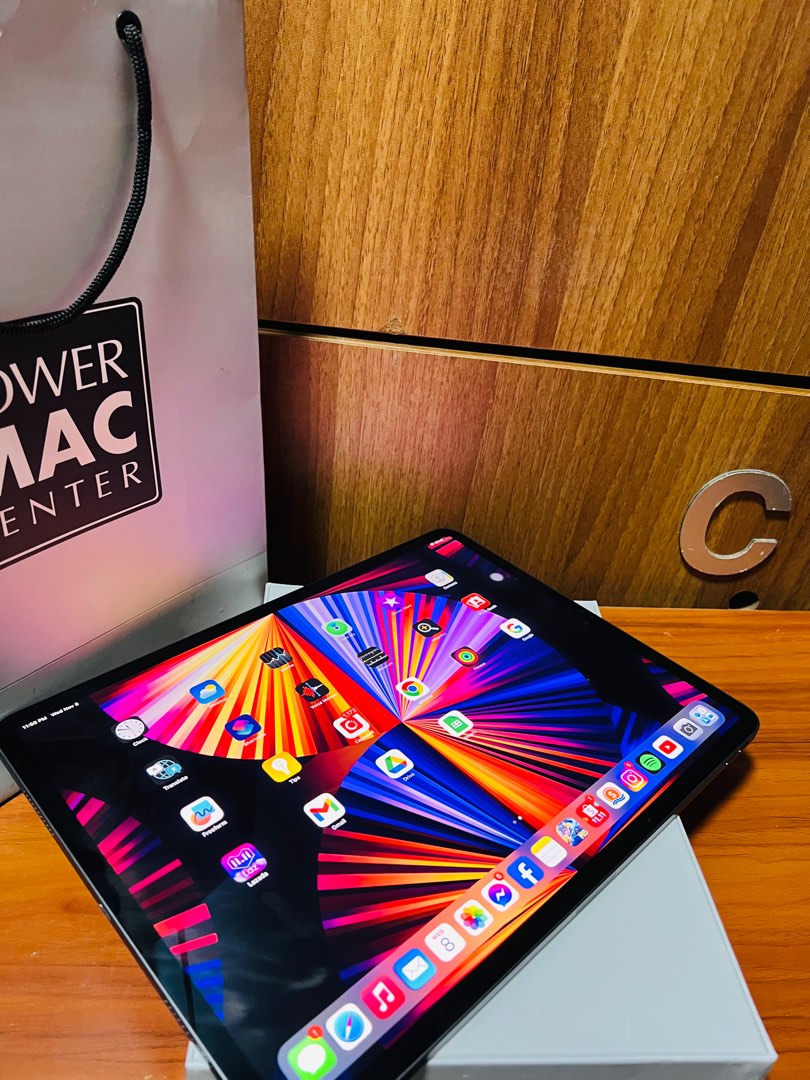 iPad Pro 12.9 5th Generation, Mobile Phones & Gadgets, Tablets, iPad on ...