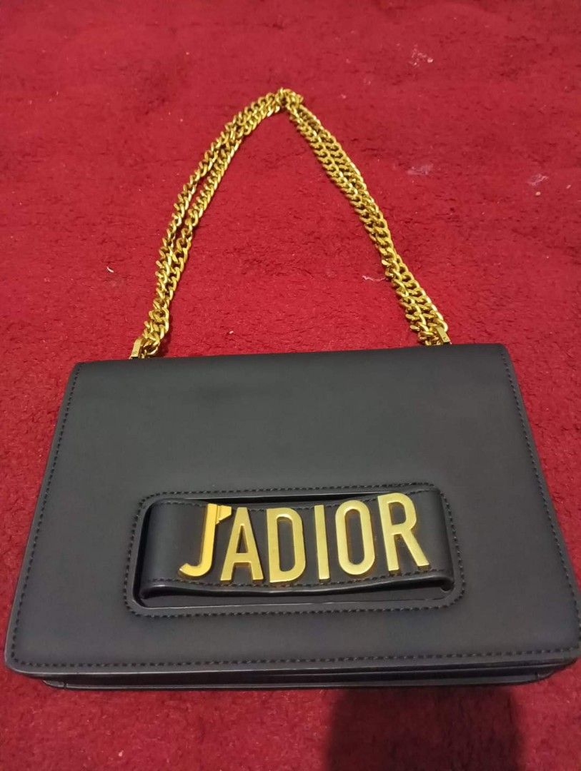 Jadior bag, Barang Yang Dicari di Carousell
