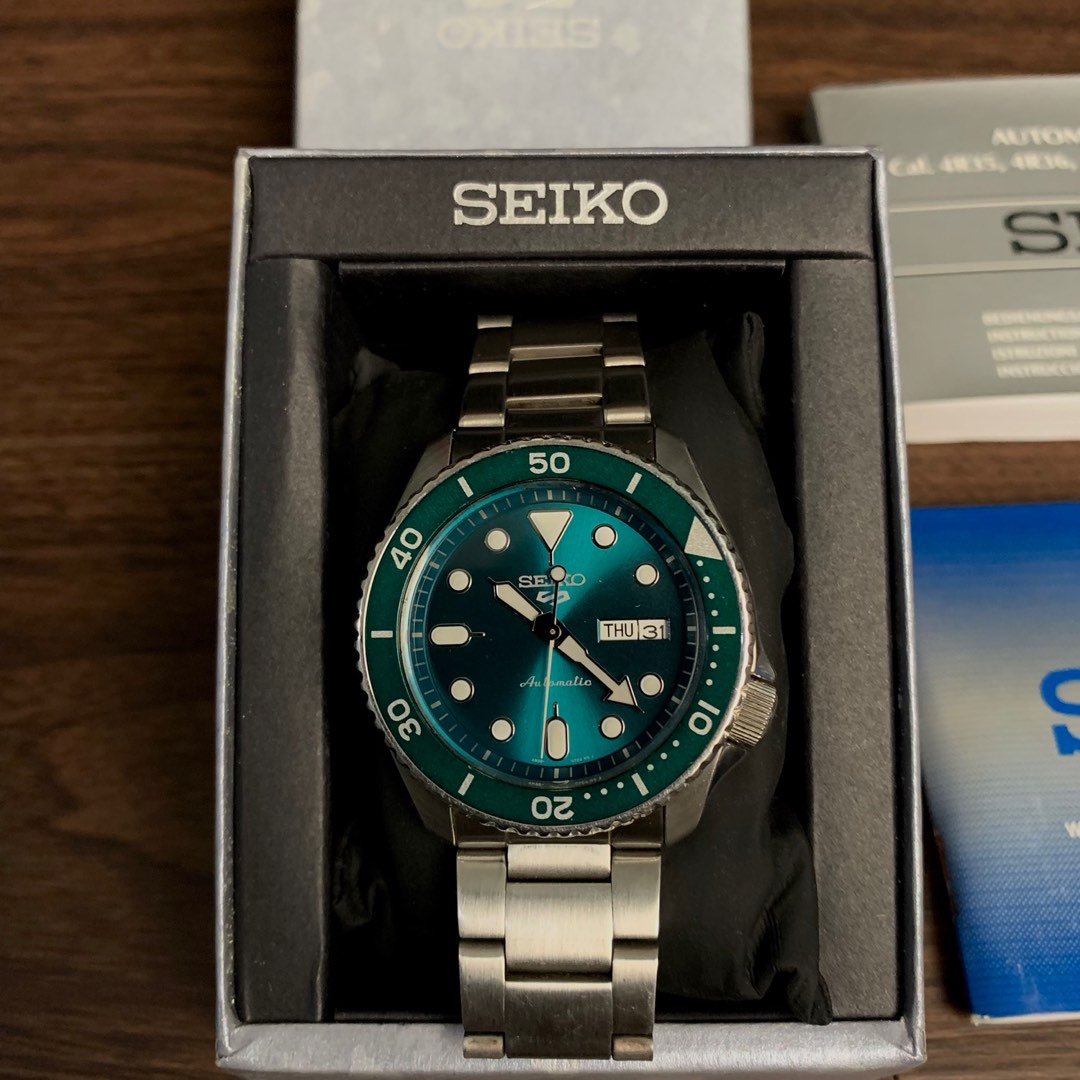 Jam Tangan Seiko 5 Green Automatic, Fesyen Pria, Jam Tangan di Carousell