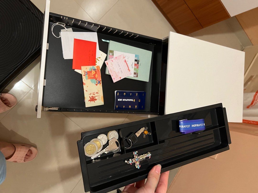 Lemari Brankas Besi Dengan Roda Bisa Untuk Bed Stand Table Meja Putih ...