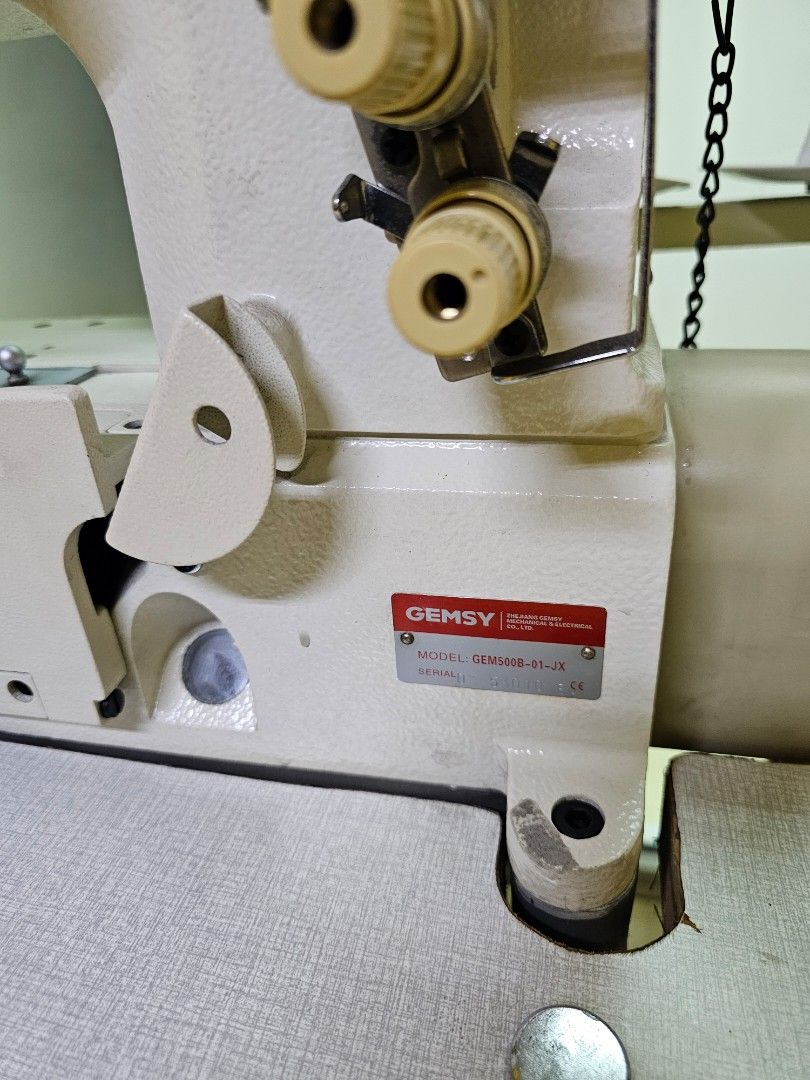 Mesin jahit kaos overdeck Gemsy, Desain & Kerajinan Tangan, Alat ...