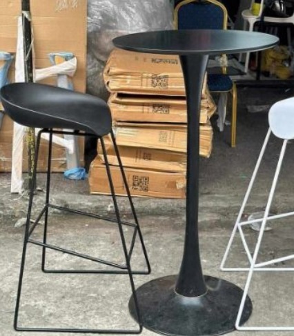 METAL HIGH ROUND TABLE - To QC, Furniture & Home Living, Furniture ...