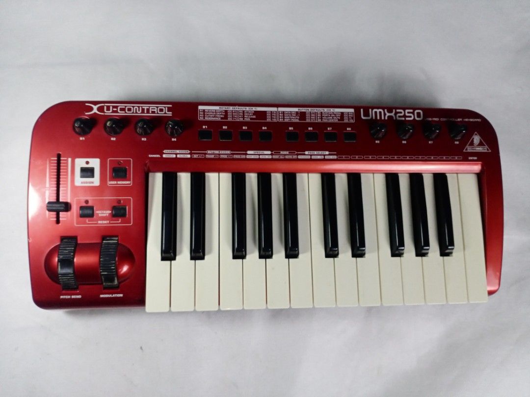 MIDI CONTROLLER BEHRINGER UMX 250 CONTROLER UMX250 25 FULL SIZE, Musik ...