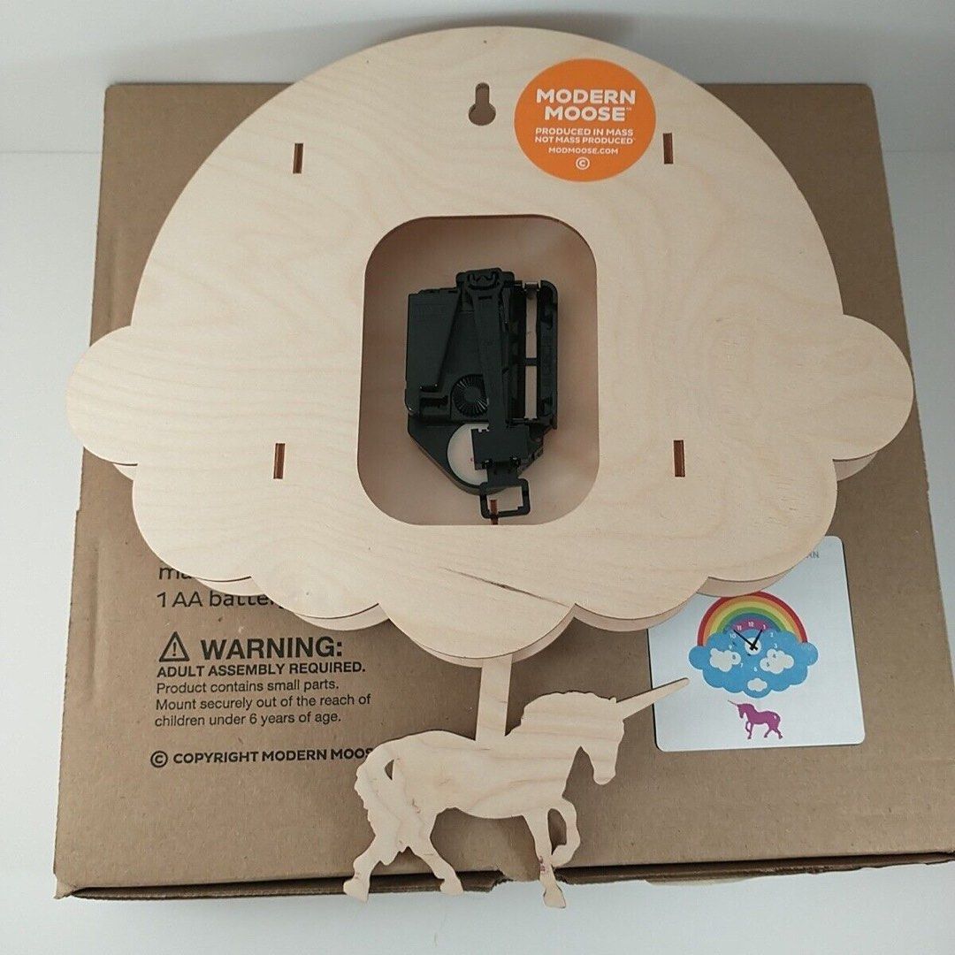 Modern Moose 3D Pendulum wall clock, 兒童＆孕婦用品, 兒童傢具, 其他兒童傢具 - Carousell