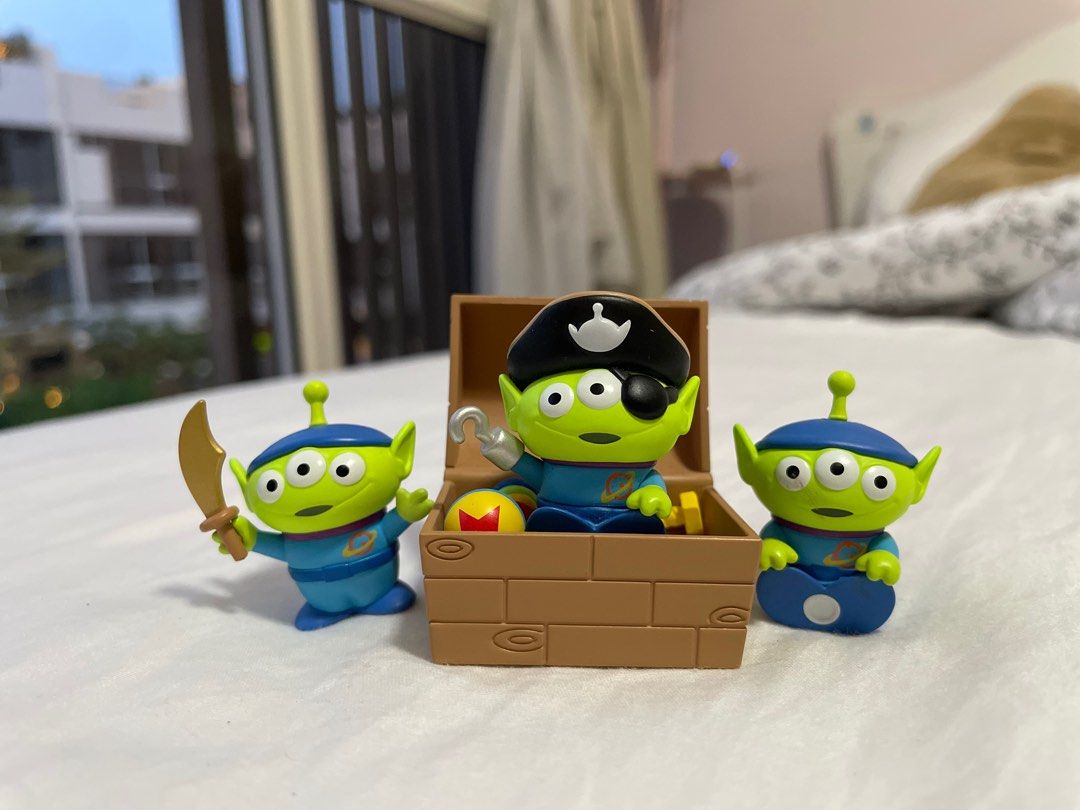 POPMART Alien Days Series (Treasure Hunt), Hobbies & Toys, Memorabilia ...