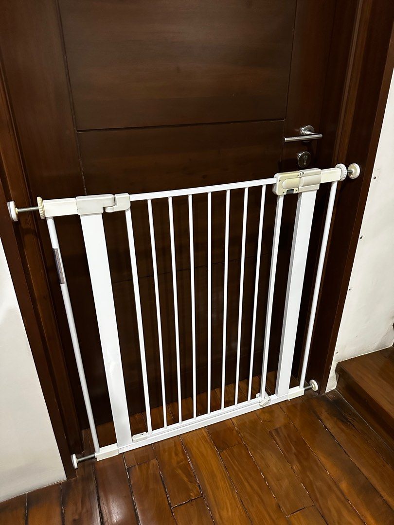 Safety First Gate With Extension, Babies & Kids, Baby Nursery & Kids ...