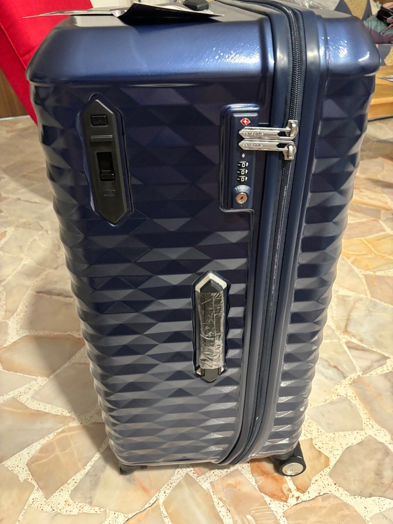 Samsonite Polygon Spinner 28“ Luggage, Hobbies & Toys, Travel, Luggage ...