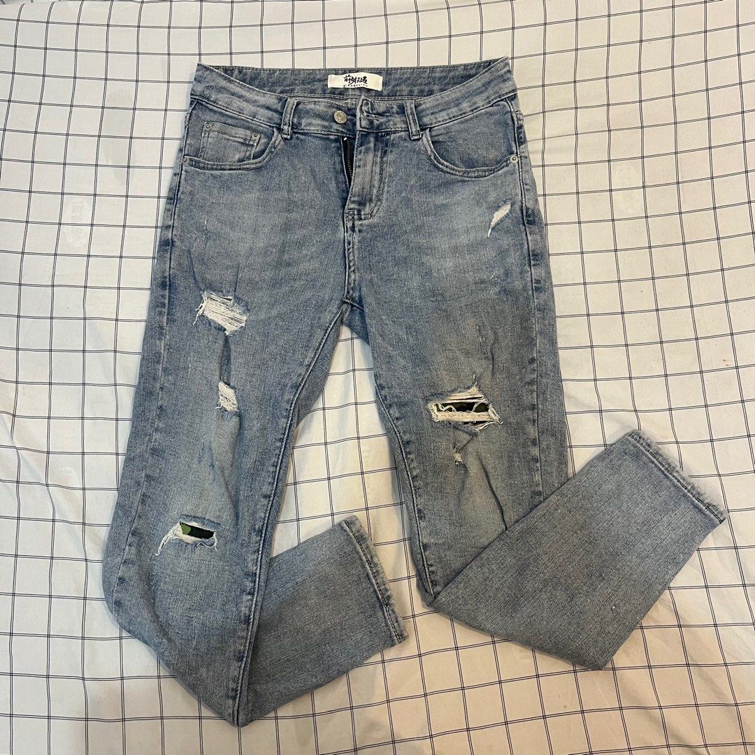 Semi HW Tattered Pants, Women's Fashion, Bottoms, Jeans on Carousell