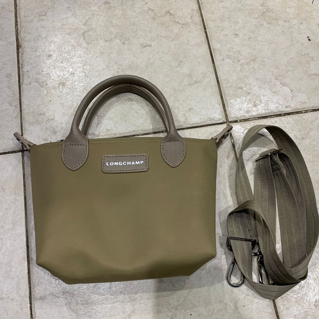Tas mini longchamp, Fesyen Wanita, Tas & Dompet di Carousell