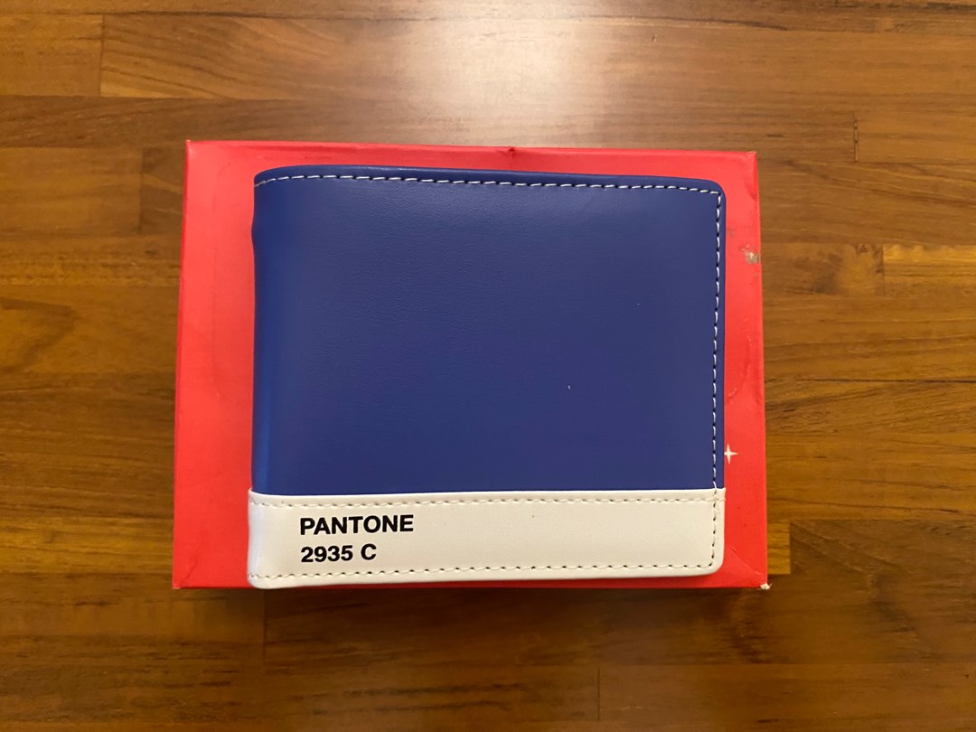 The Wallet Shop Pantone Wallet, Men's Fashion, Watches & Accessories ...