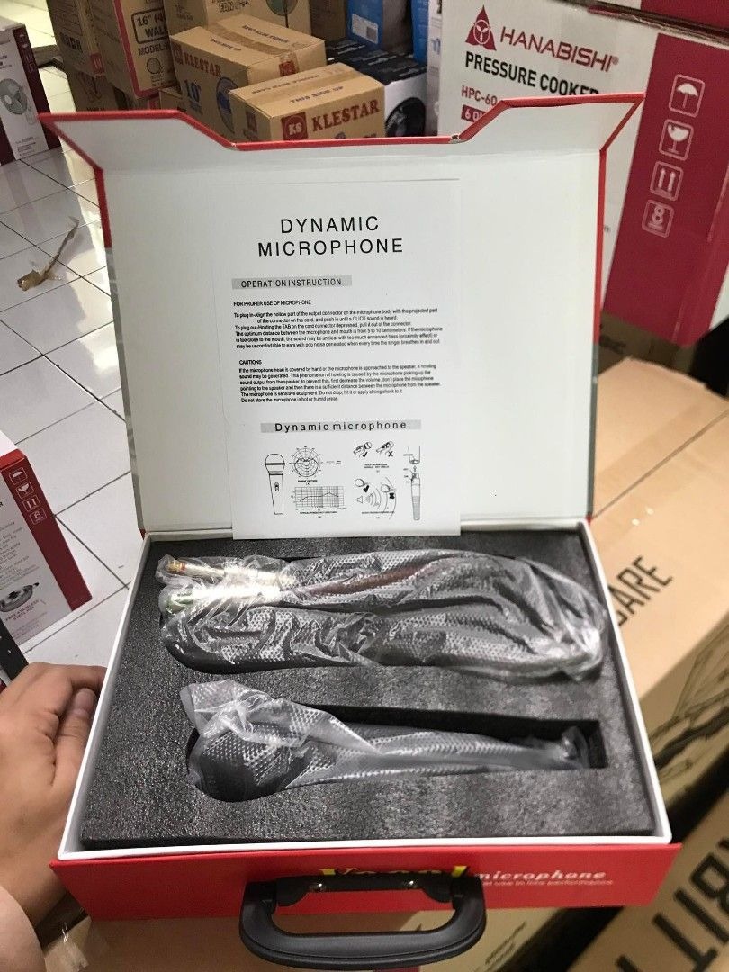 Titanium Dynamic Wired Microphone Uni-Directional TA6000, Audio, Microphones on Carousell