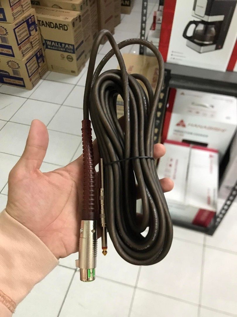 Titanium Dynamic Wired Microphone Uni-Directional TA6000, Audio, Microphones on Carousell