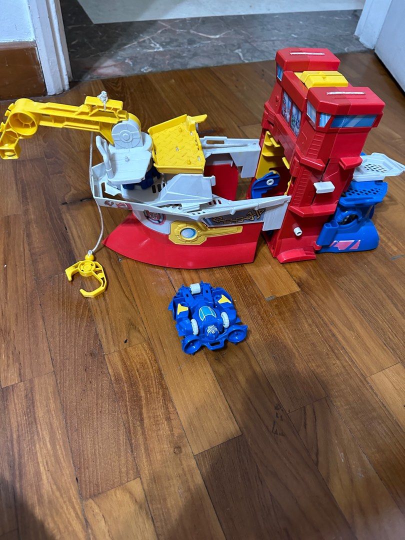 Transformer rescue bot high tide, Hobbies & Toys, Toys & Games on Carousell