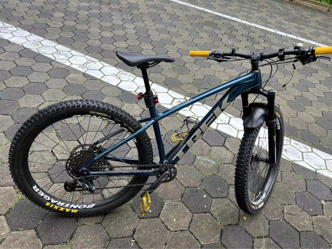 Trek Roscoe 8 medium, Sports Equipment, Bicycles & Parts, Bicycles on ...