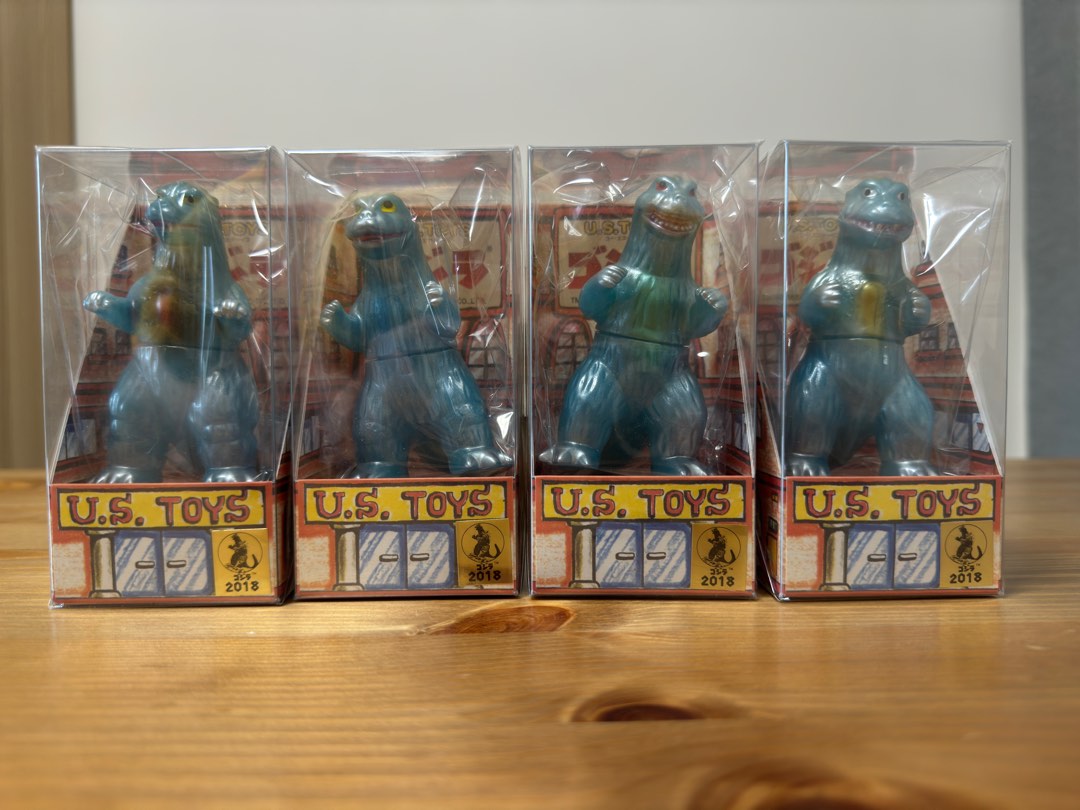 USTOYS BB初代哥吉拉4種套裝 Sofubi Sofvi, 興趣及遊戲, 玩具 & 遊戲類 - Carousell