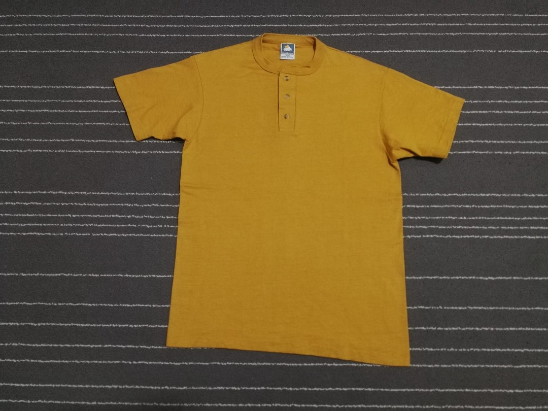 Vintage anvil COTTON DELUXE USA M, Luxury, Apparel on Carousell