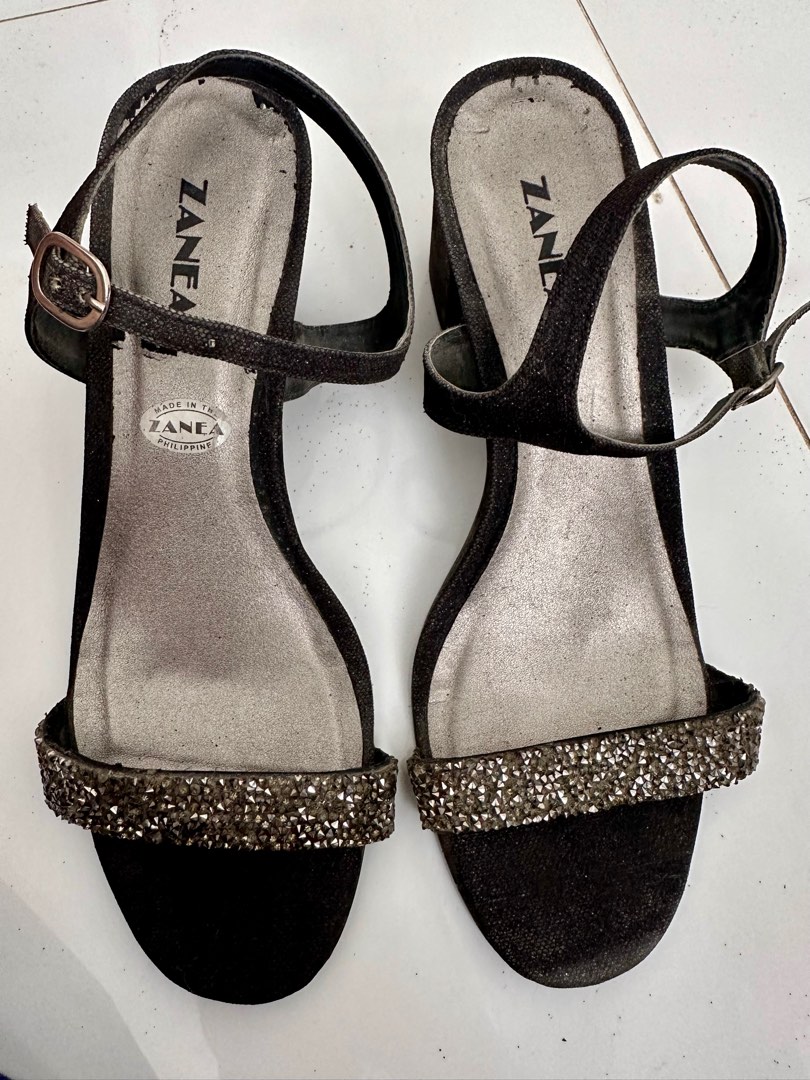 Zanea Glittered Black Heels, Women's Fashion, Footwear, Heels on Carousell