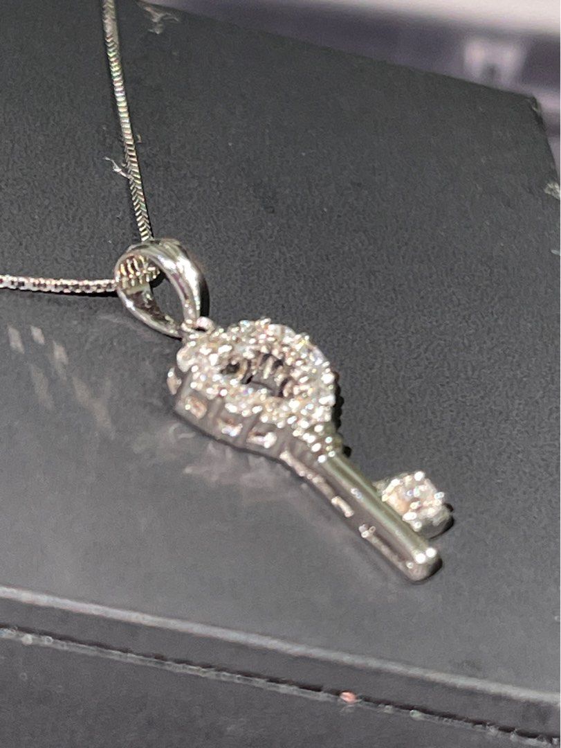 0.5 carat total diamonds 18k 750 hallmark, Women's Fashion, Jewelry ...