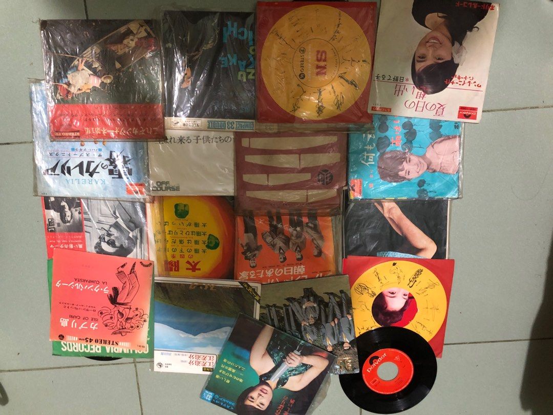 40 pcs assorted japanese 45rpm vinyls, Hobbies & Toys, Music & Media ...