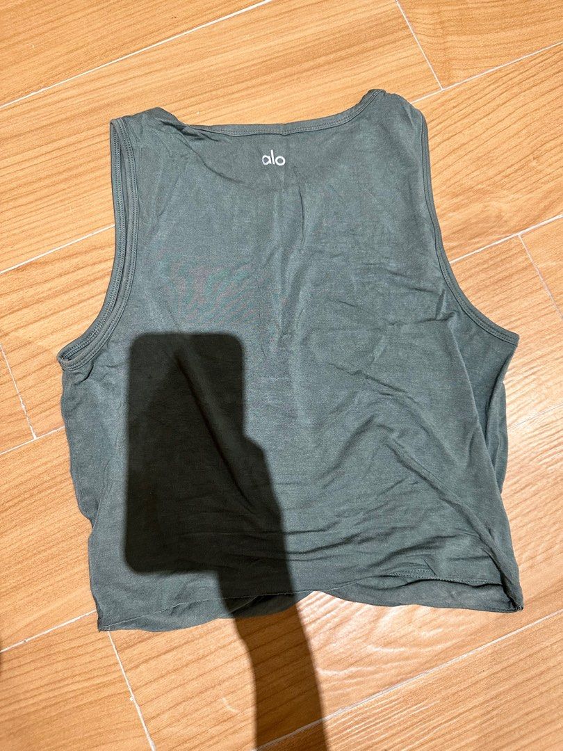 Alo Cover Tank - Sage Green, Women's Fashion, Activewear on Carousell