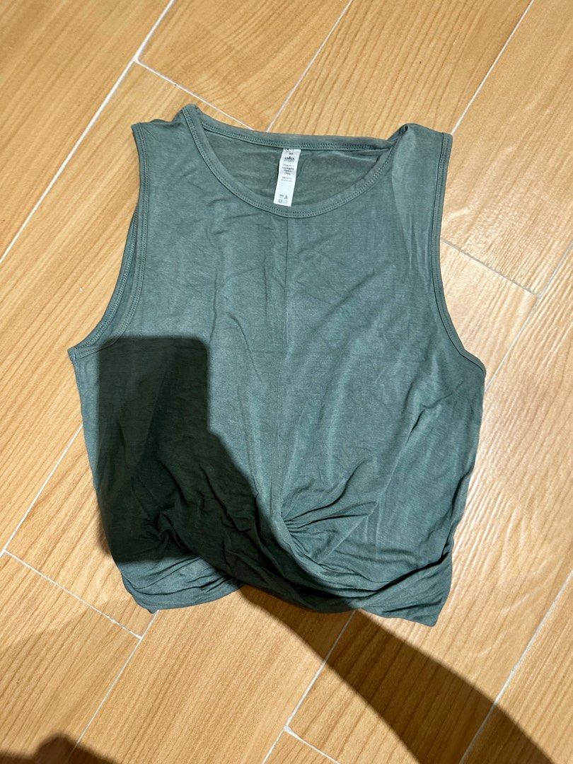 Alo Cover Tank - Sage Green, Women's Fashion, Activewear on Carousell